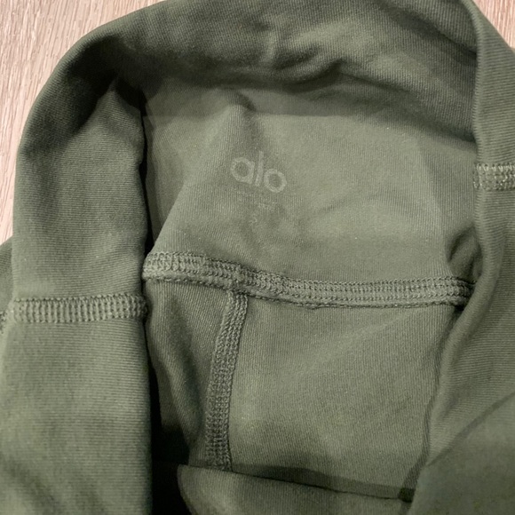 ALO Yoga | Pants & Jumpsuits | Alo Yoga Moto Leggings In Olive Green ...